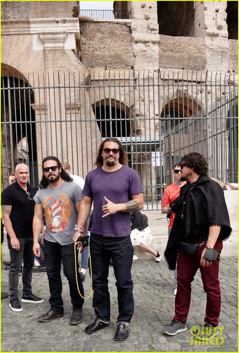 Jason Momoa Was Blown Away By The Sight of The Colosseum in Rome & His ...