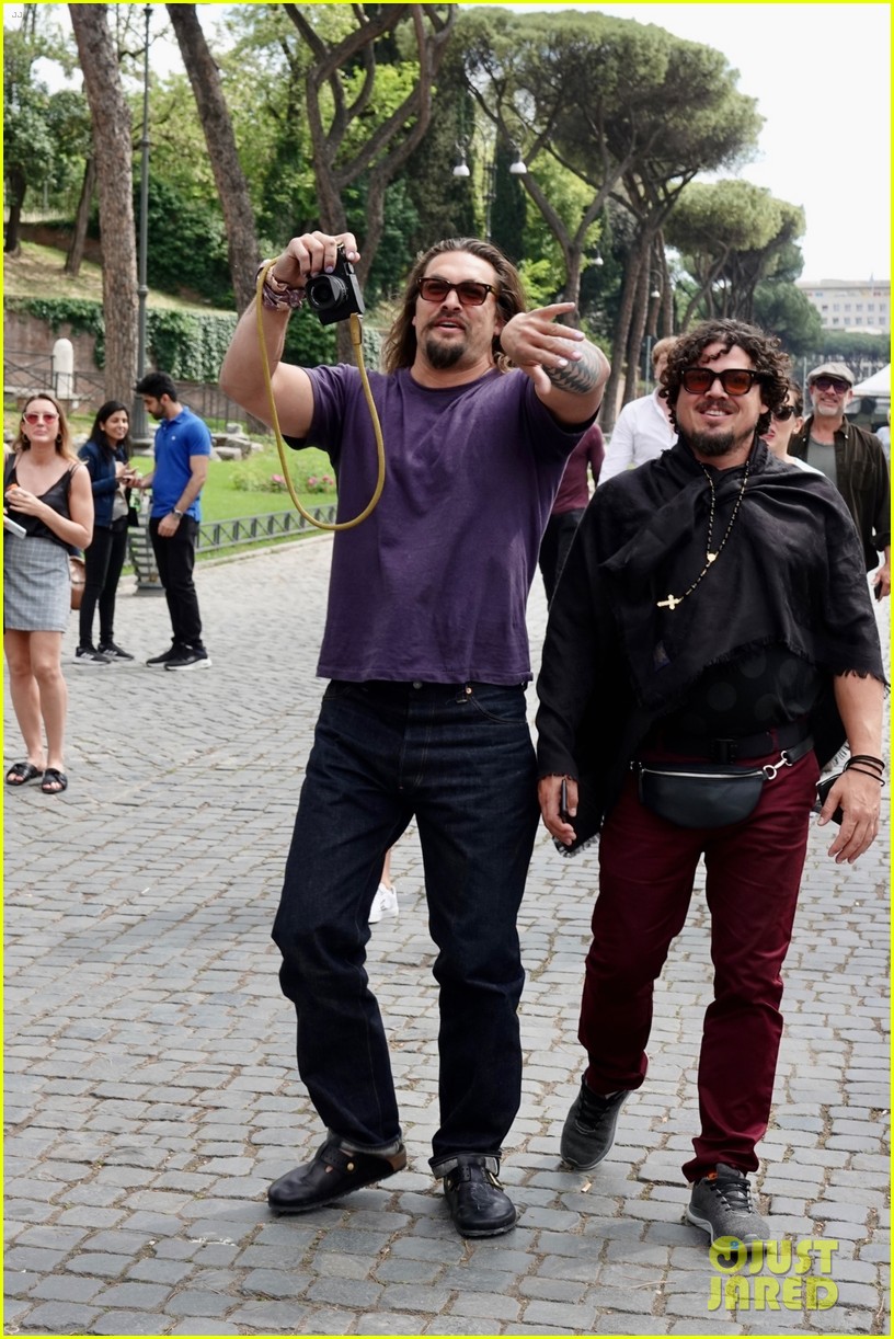 Jason Momoa Was Blown Away By The Sight of The Colosseum in Rome & His ...
