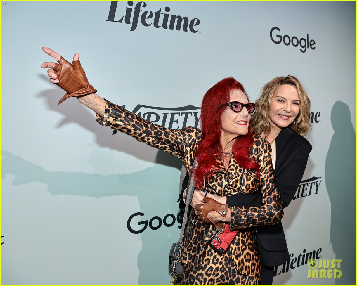 Kim Cattrall Reunites With 'Sex & The City's Patricia Field, Darren ...