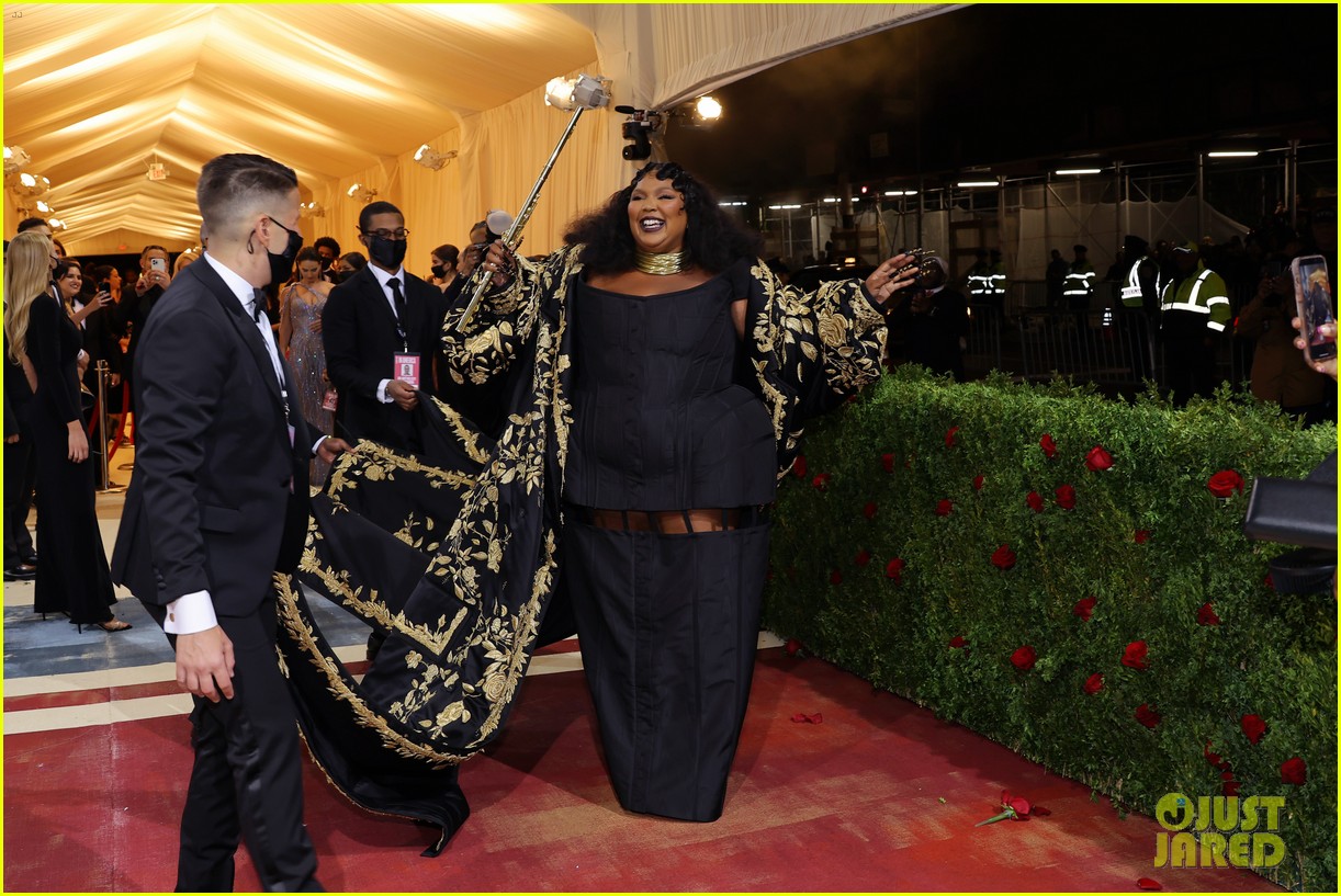 Photo: lizzo met gala 2022 12 | Photo 4752908 | Just Jared ...