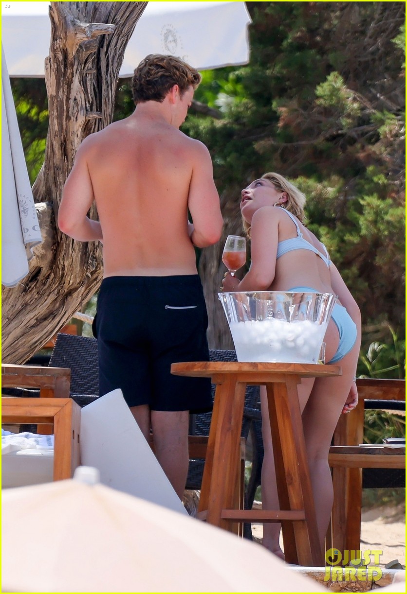 Florence Pugh & Will Poulter Spend Time Together at the Beach, Play Around in Ocean in New ...