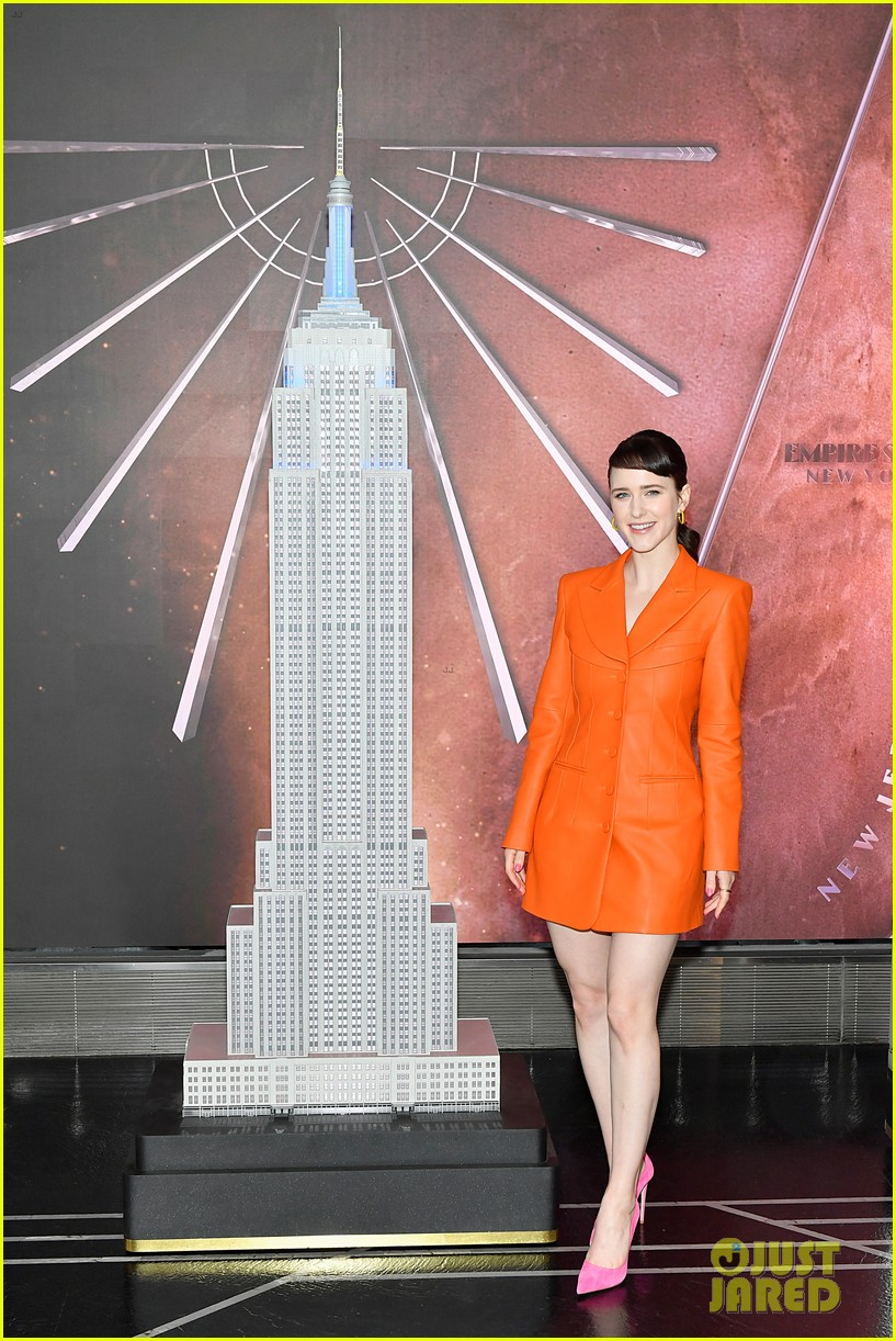 Rachel Brosnahan Lights Up the Empire State Building for Covenant House ...