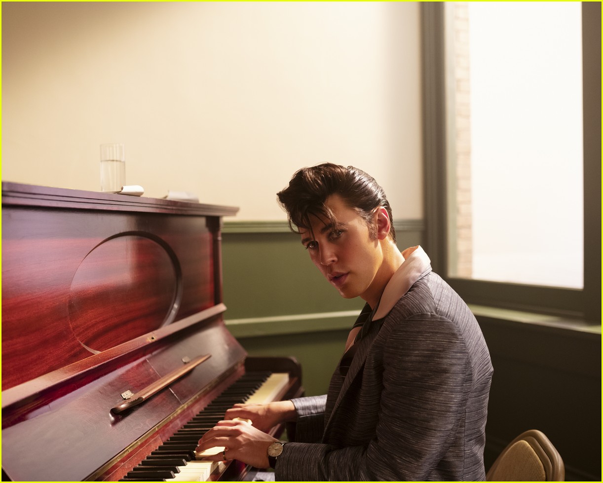 Is Austin Butler Really Singing in 'Elvis'? Baz Luhrmann Reveals Which ...