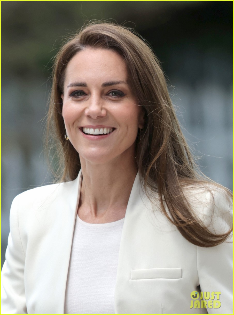 Kate Middleton Visits London Baby Bank After Her Appearance at the ...