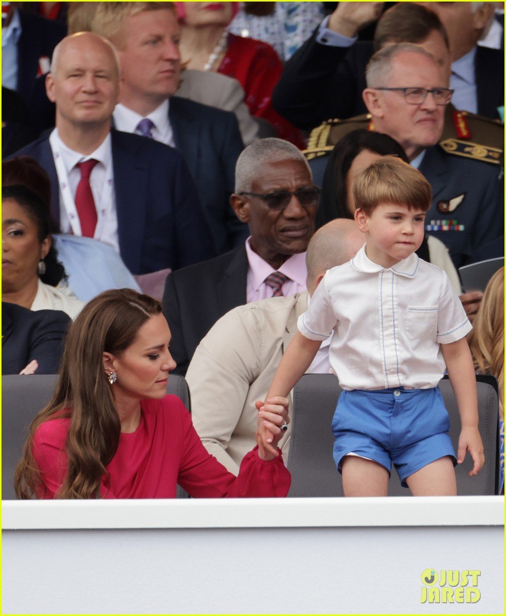 Prince Louis Once Again Steals The Show at Platinum Jubilee - See His ...