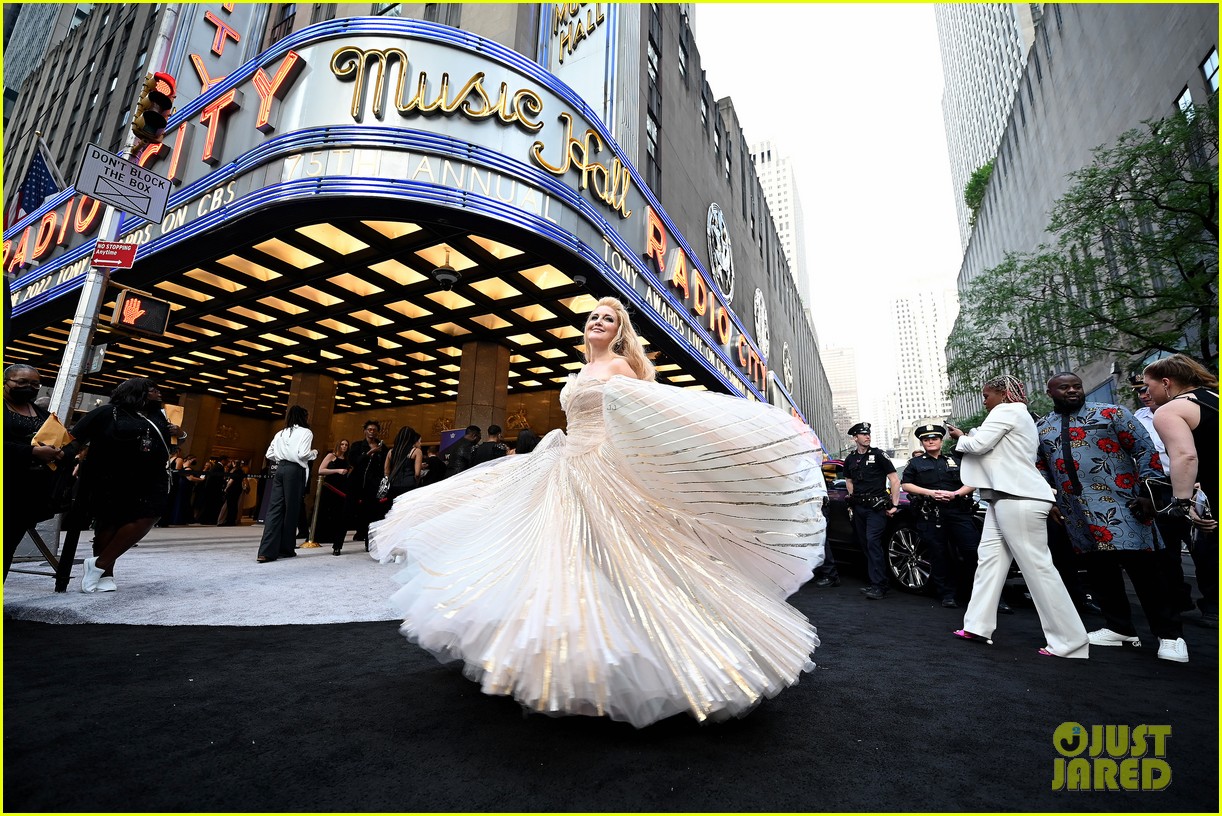 Patti LuPone Wins 3rd Tony Award, Pays Tribute to Broadway Understudies ...