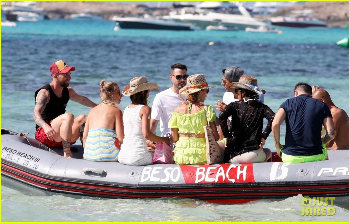 Lionel Messi Soaks Up the Sun During Yacht Trip with Friends in Spain ...