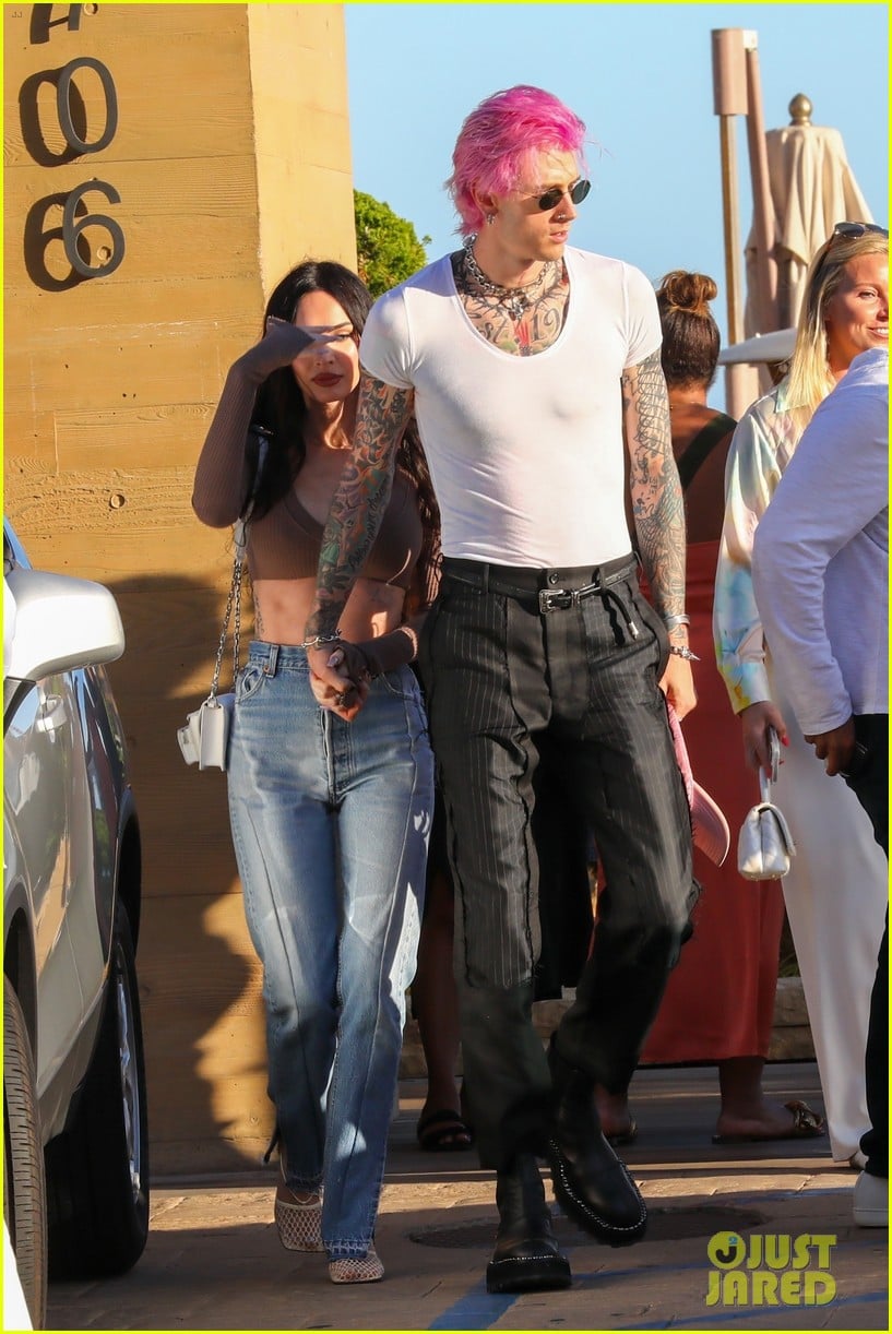 Machine Gun Kelly Debuts Bright Pink Hair During Lunch Date with Megan ...