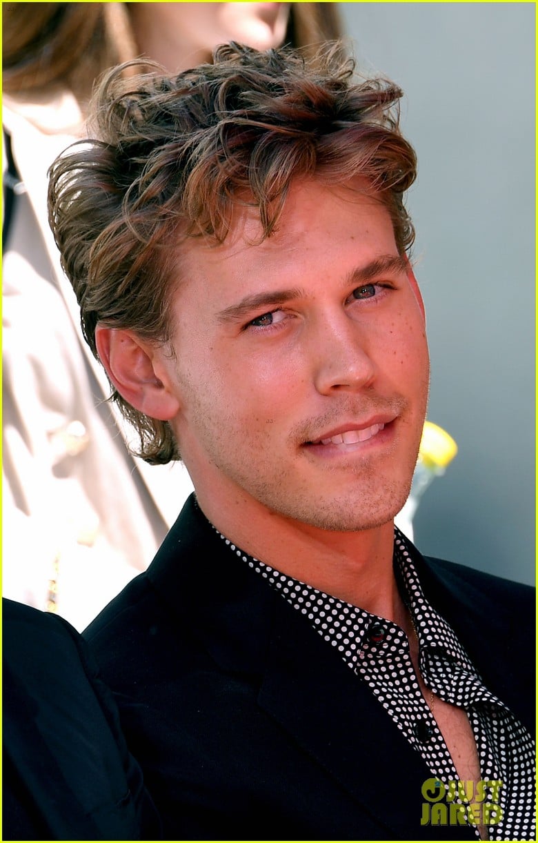 Priscilla Presley Honored with Daughter Lisa Marie Presley ...