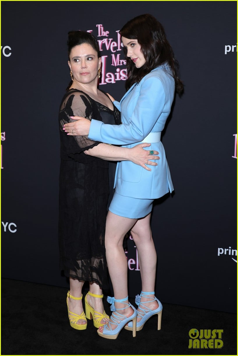 Rachel Brosnahan Teases New Season of 'Marvelous Mrs. Maisel' & Dishes ...