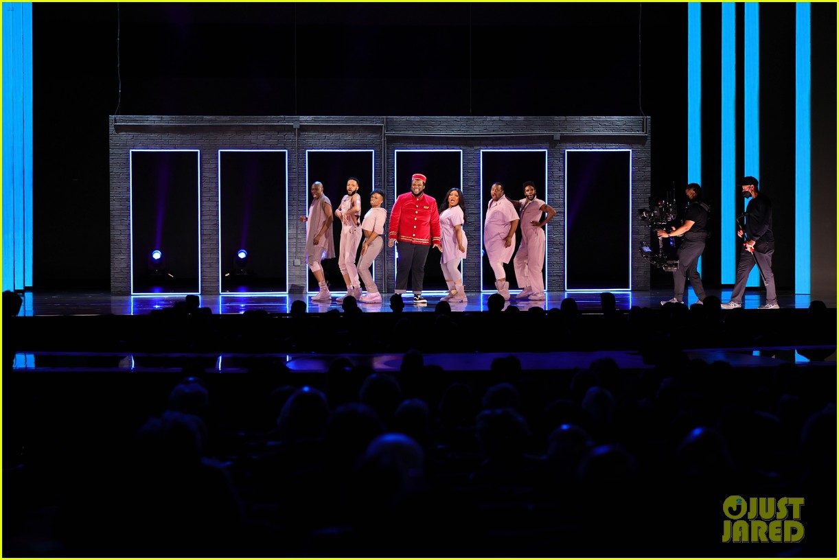 Jaquel Spivey from 'A Strange Loop' Delivers Fun-Filled Performance at ...