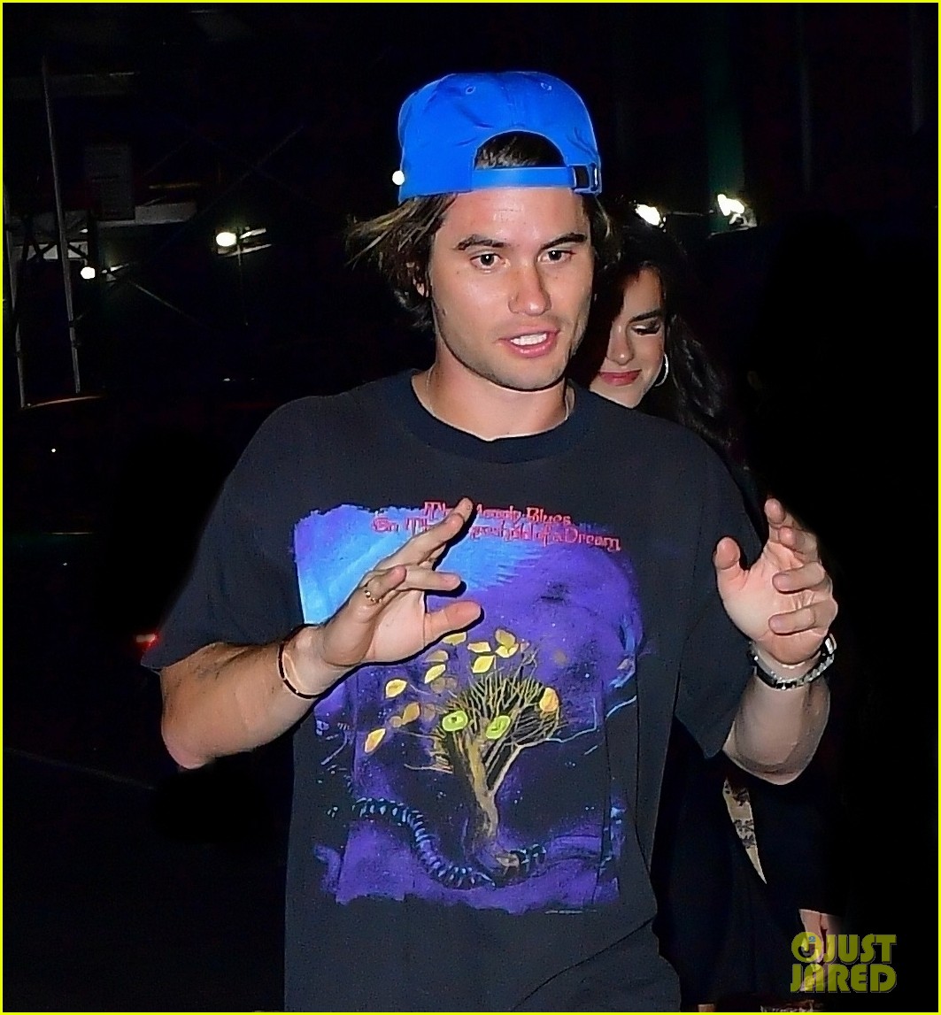 'Outer Banks' Star Chase Stokes Spotted on Date with Model Izzy Metz ...