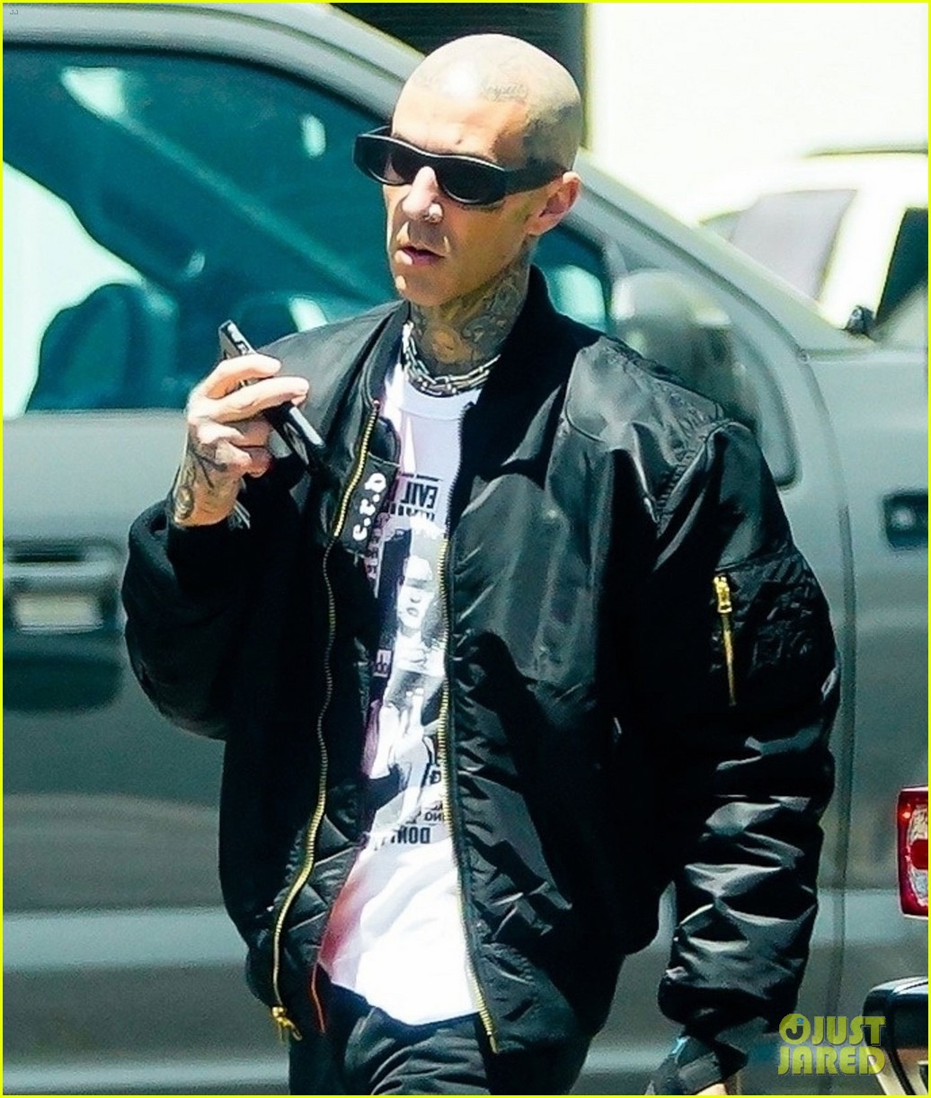 Kourtney Kardashian & Husband Travis Barker Hold Hands While Stepping ...