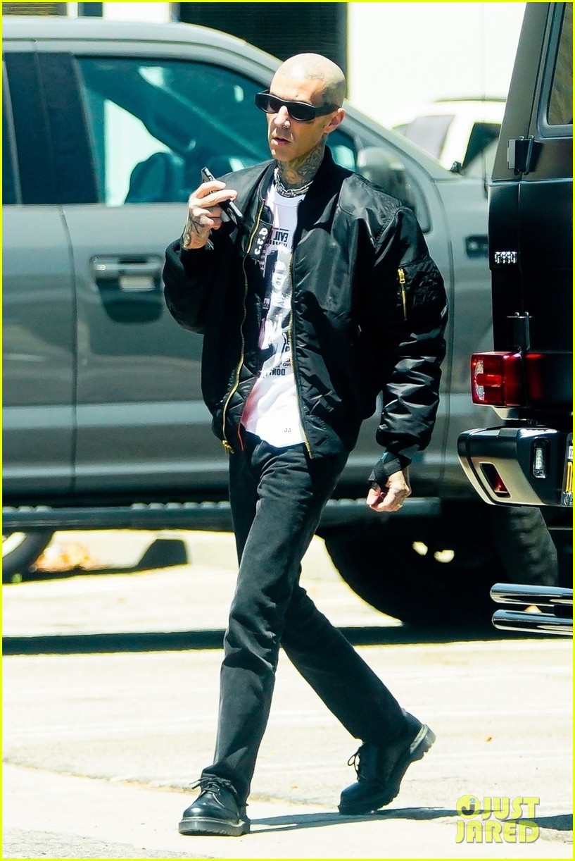 Kourtney Kardashian & Husband Travis Barker Hold Hands While Stepping ...