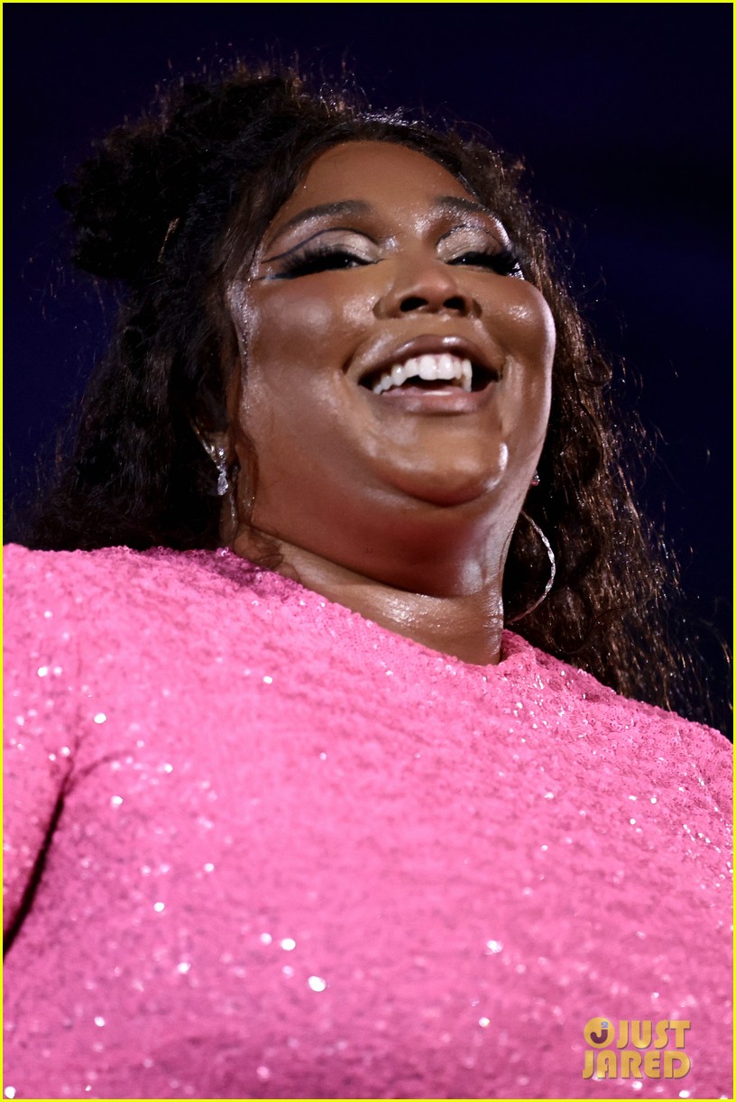 Lizzo Opens Up About Changing ‘Grrrls’ Lyrics: 'I Wanted To Be A Leader ...