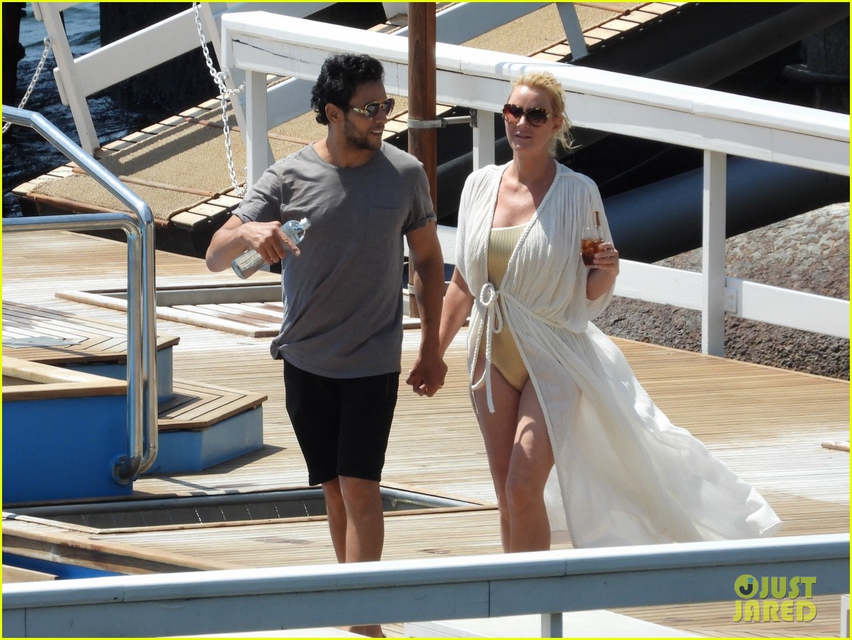 Sandra Lee & Boyfriend Ben Youcef Enjoy a PDA-Filled Pool Day While in Italy (Photos): Photo ...