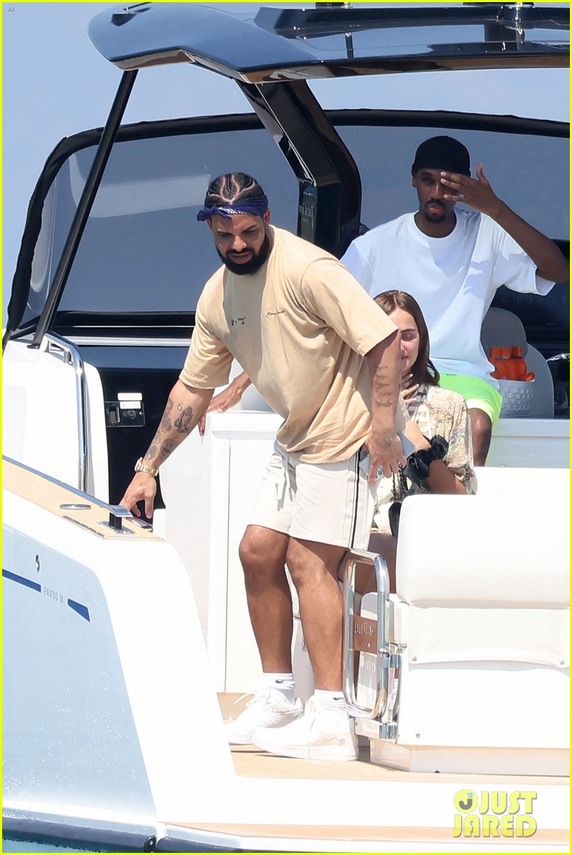 Drake Vacations in Saint-Tropez with YouTuber Suede Brooks: Photo ...