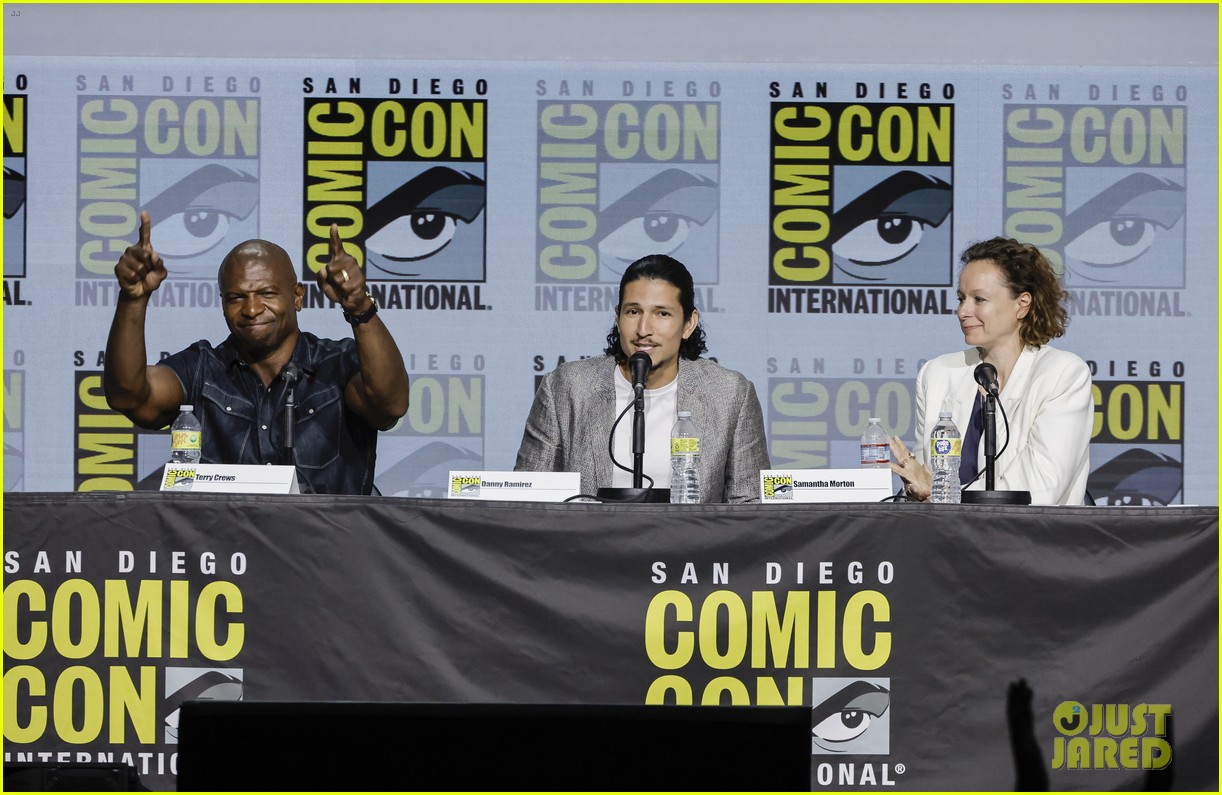 Terry Crews Rips His Shirt Off During 'Tales Of The Walking Dead' Panel ...