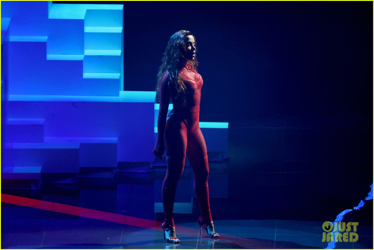 Anitta Gives Sultry Performance of 'Envolver' at MTV VMAs 2022 - Watch Now!: Photo 4807778 ...