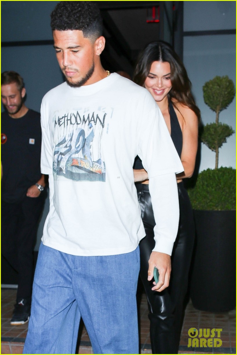 Kendall Jenner & Boyfriend Devin Booker Keep Close on Date Night in West Hollywood: Photo ...