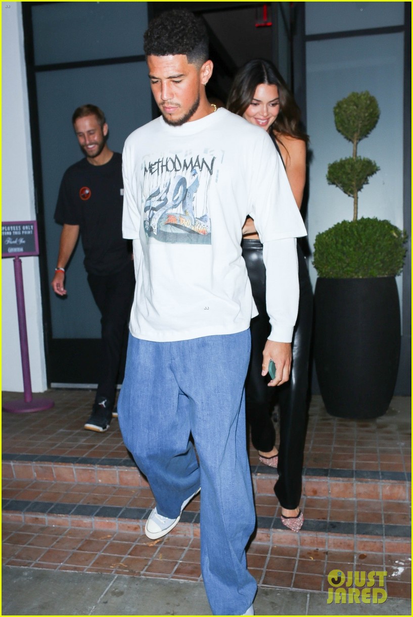 Kendall Jenner & Boyfriend Devin Booker Keep Close on Date Night in West Hollywood: Photo ...