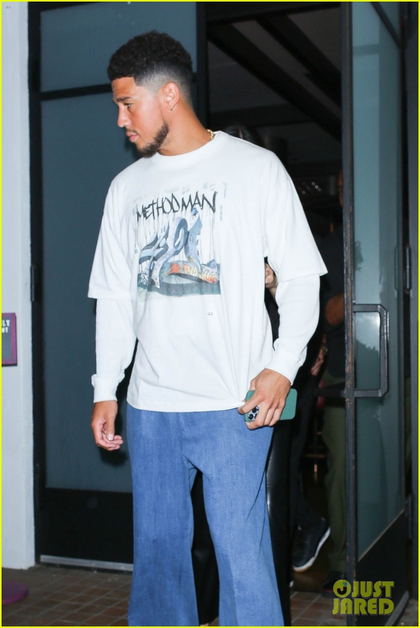 Kendall Jenner & Boyfriend Devin Booker Keep Close on Date Night in West Hollywood: Photo ...