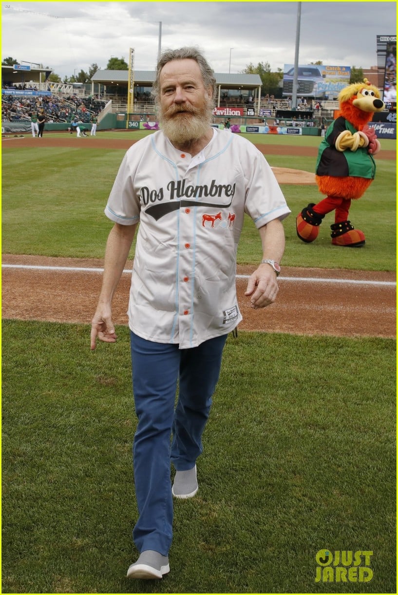 Aaron Paul & Bryan Cranston Throw Out First Pitches at 'Breaking Bad ...