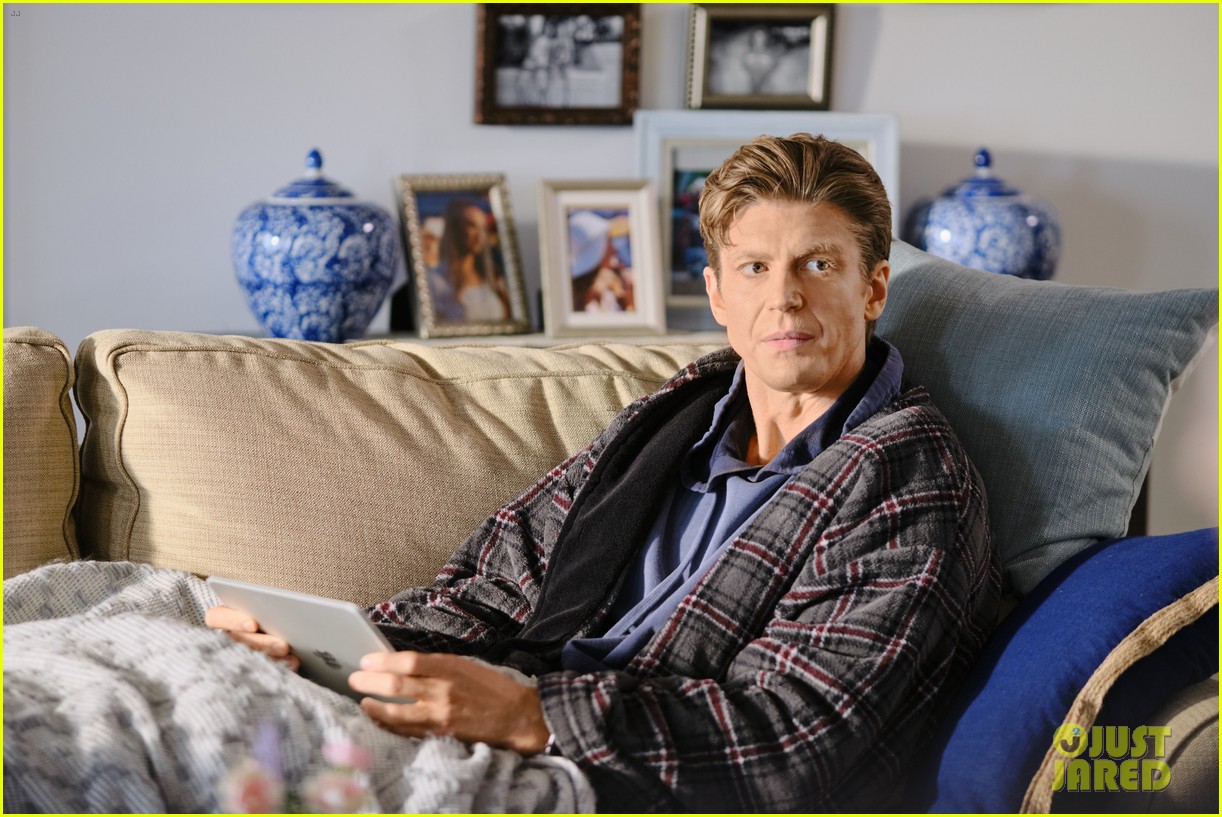 Abby & Evan Try Out Another Fun Date Night in 'Chesapeake Shores': Photo 4807063 | Photos | Just ...