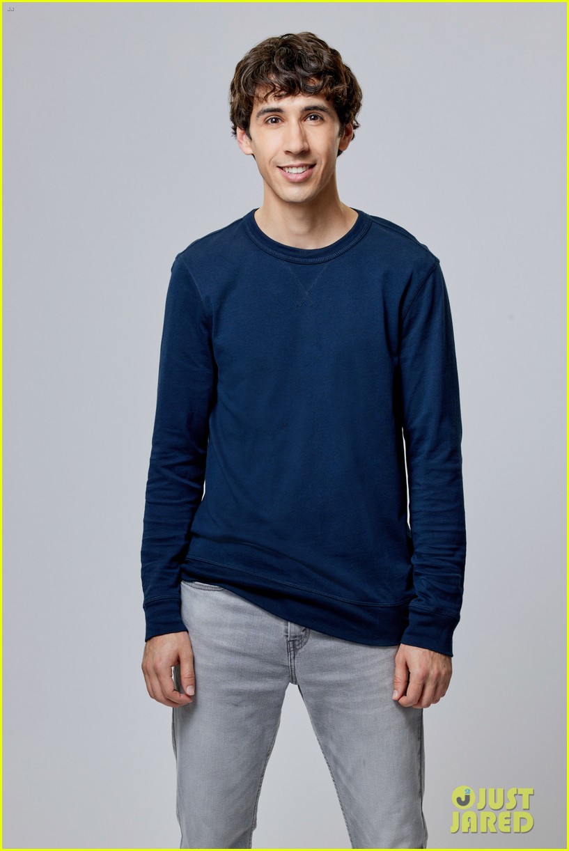 Rachel Boston & Paul Campbell Navigate The Dating Scene as Single ...