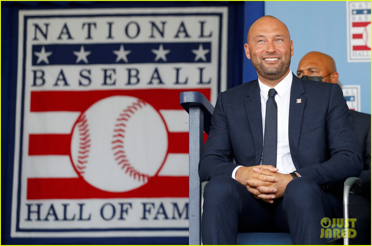 Derek Jeter Gets His Nail Painted by His Daughters in Rare Photo with ...