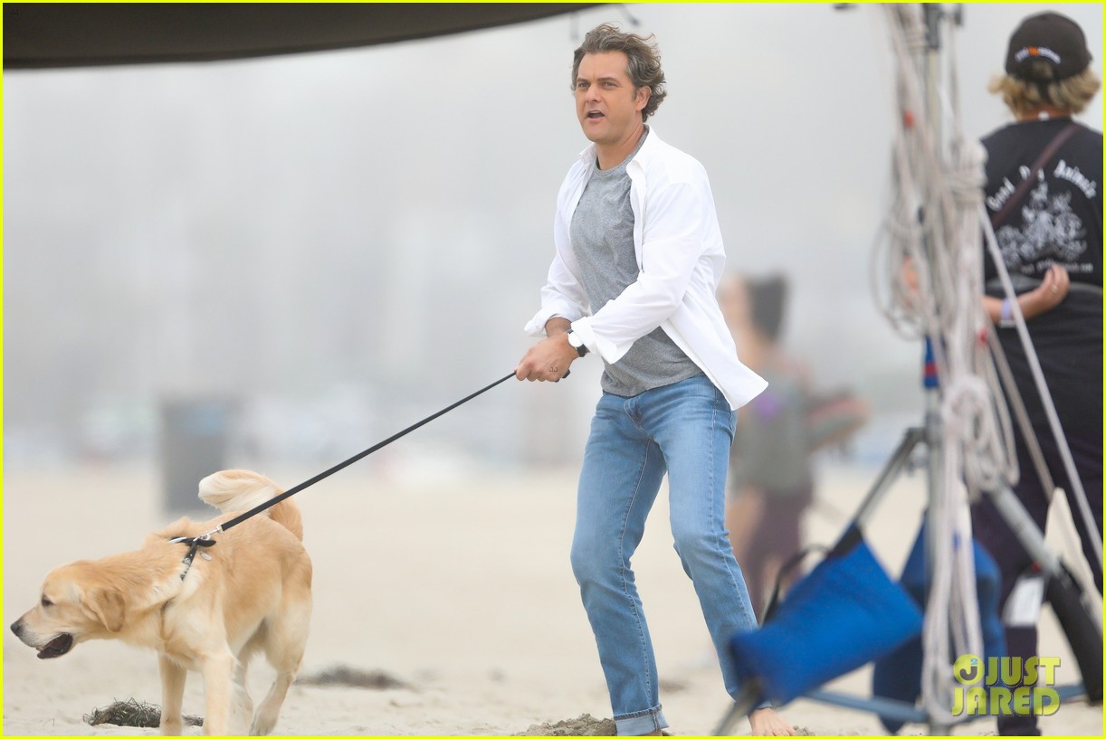 Joshua Jackson & Lizzy Caplan Hit the Beach to Film 'Fatal Attraction ...