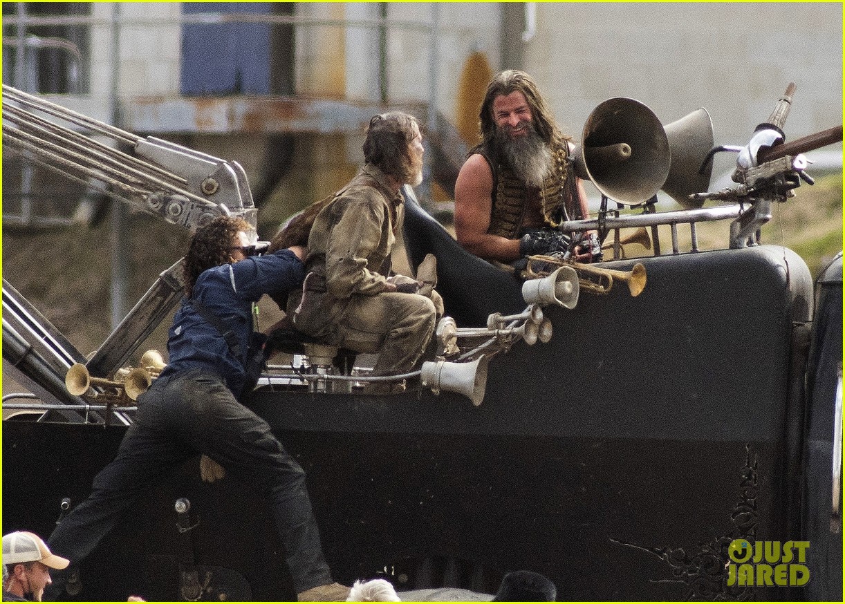 Chris Hemsworth Is Barely Recognizable on Set of 'Mad Max' Prequel 'Furiosa': Photo 4806165 ...