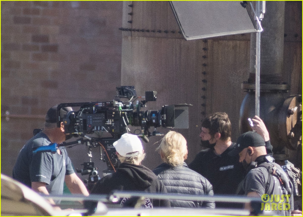 Chris Hemsworth Is Barely Recognizable on Set of 'Mad Max' Prequel 'Furiosa': Photo 4806171 ...