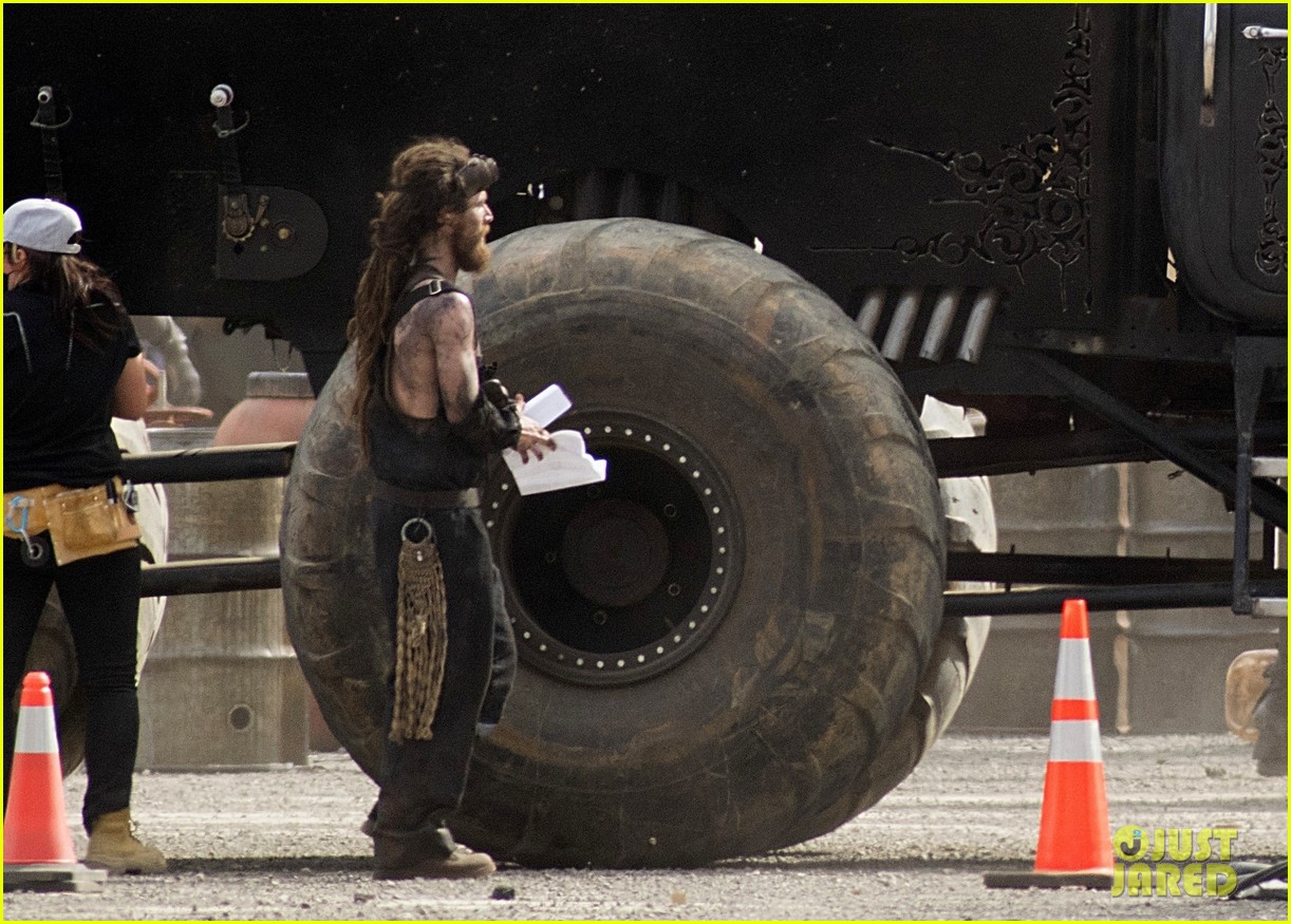 Chris Hemsworth Is Barely Recognizable on Set of 'Mad Max' Prequel 'Furiosa': Photo 4806242 ...