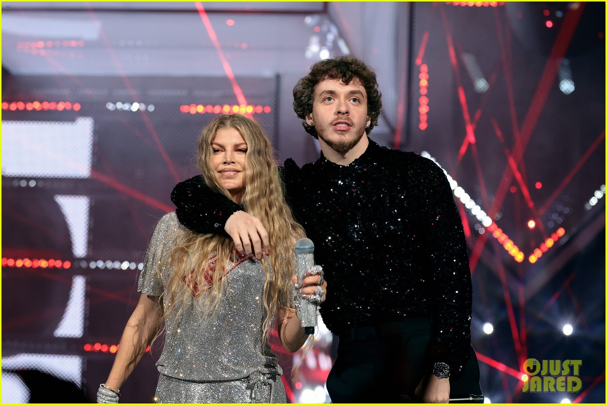 Fergie Joins Jack Harlow for Performance of 'First Class' at MTV VMAs 2022 - Watch Now!: Photo ...