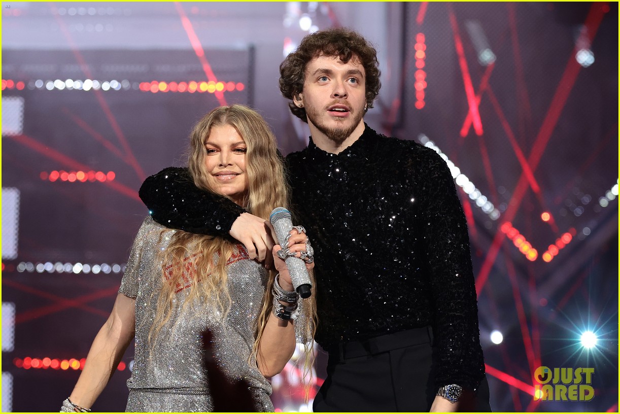 Fergie Joins Jack Harlow for Performance of 'First Class' at MTV VMAs ...