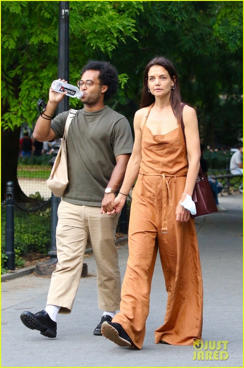 Katie Holmes & Boyfriend Bobby Wooten III Look So Happy Together in ...