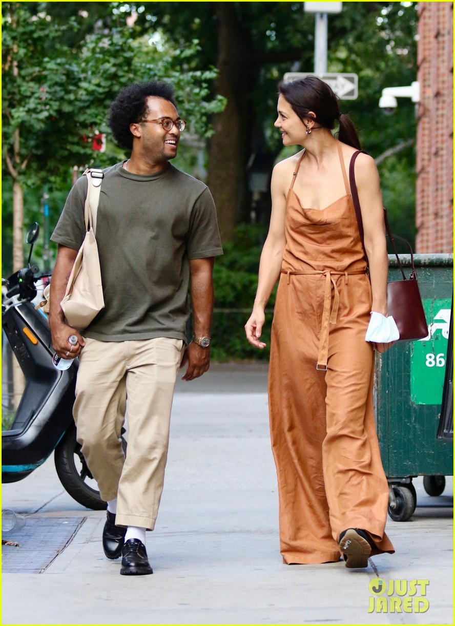 Katie Holmes & Boyfriend Bobby Wooten III Look So Happy Together in ...