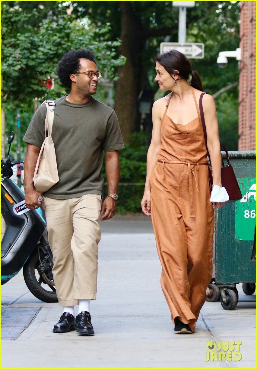 Katie Holmes & Boyfriend Bobby Wooten III Look So Happy Together in ...