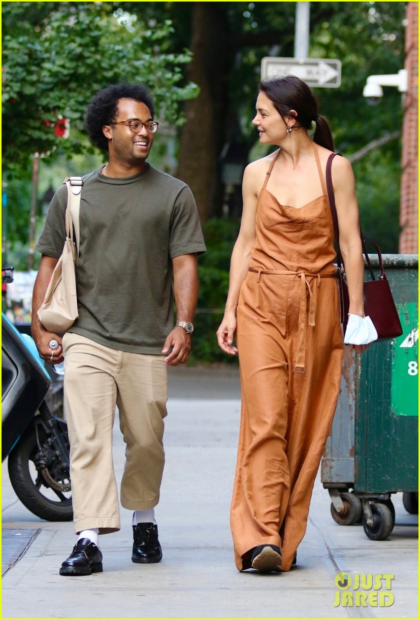 Katie Holmes & Boyfriend Bobby Wooten III Look So Happy Together in ...
