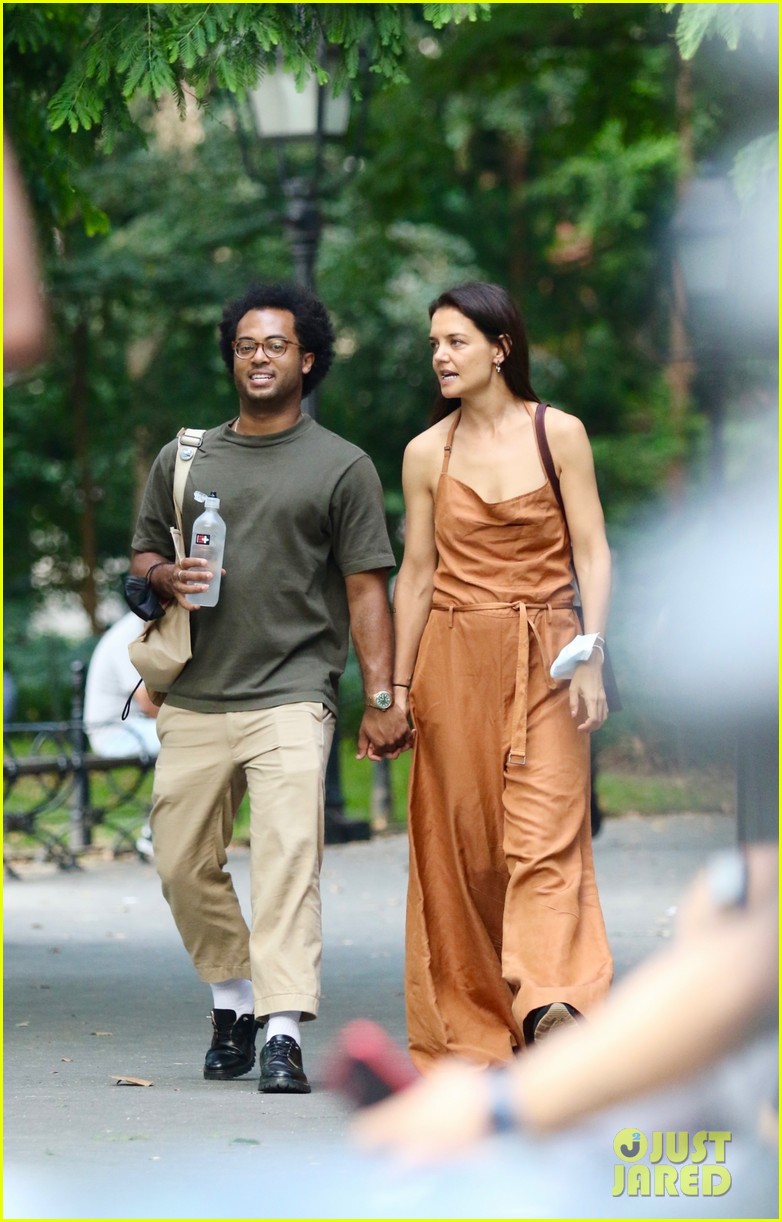 Katie Holmes & Boyfriend Bobby Wooten III Look So Happy Together in ...