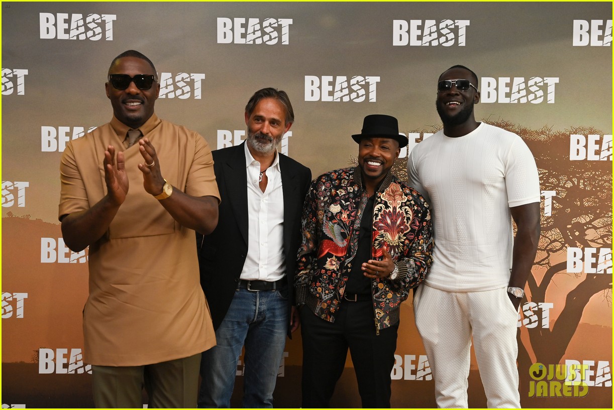 Idris Elba Snaps Pics With Fans at 'Beast' UK Premiere: Photo 4805673 ...