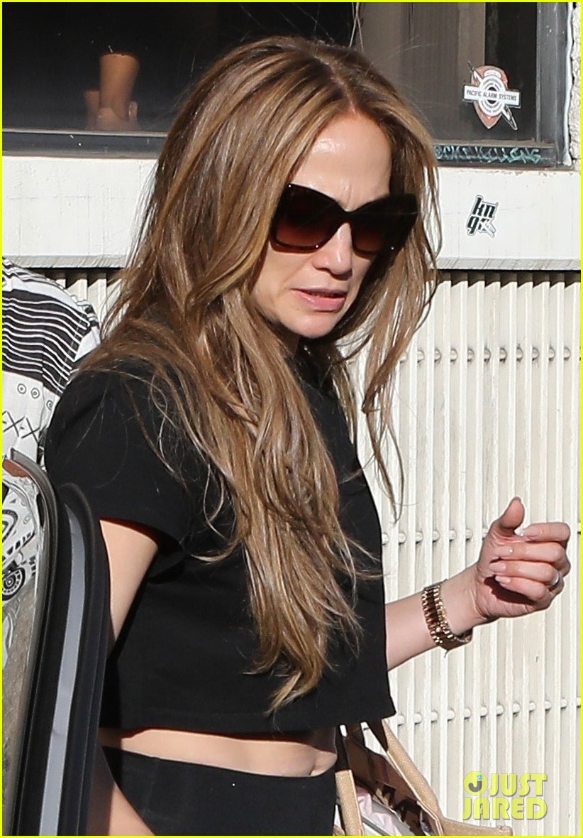 Jennifer Lopez Works Up a Sweat at Dance Studio in L.A.: Photo 4801153 ...