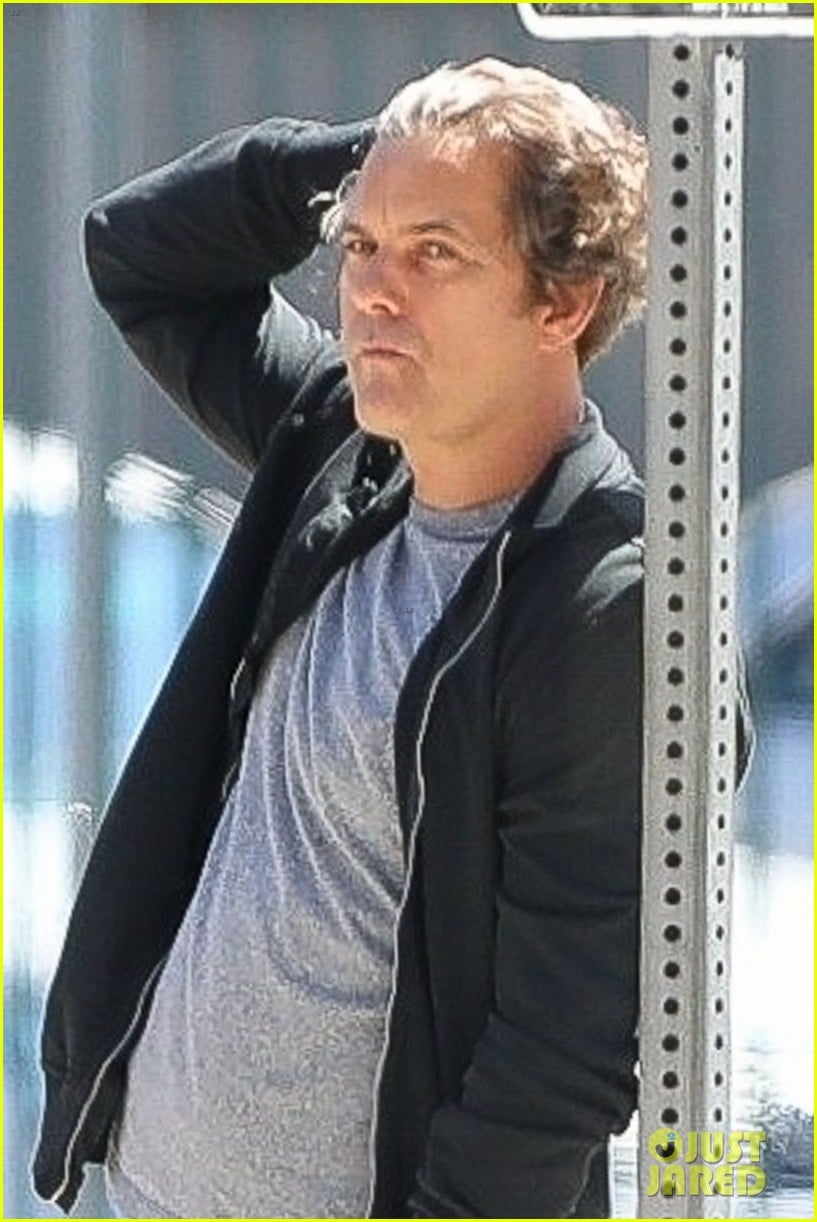 Joshua Jackson Spends the Day Filming 'Fatal Attraction' in Downtown L ...