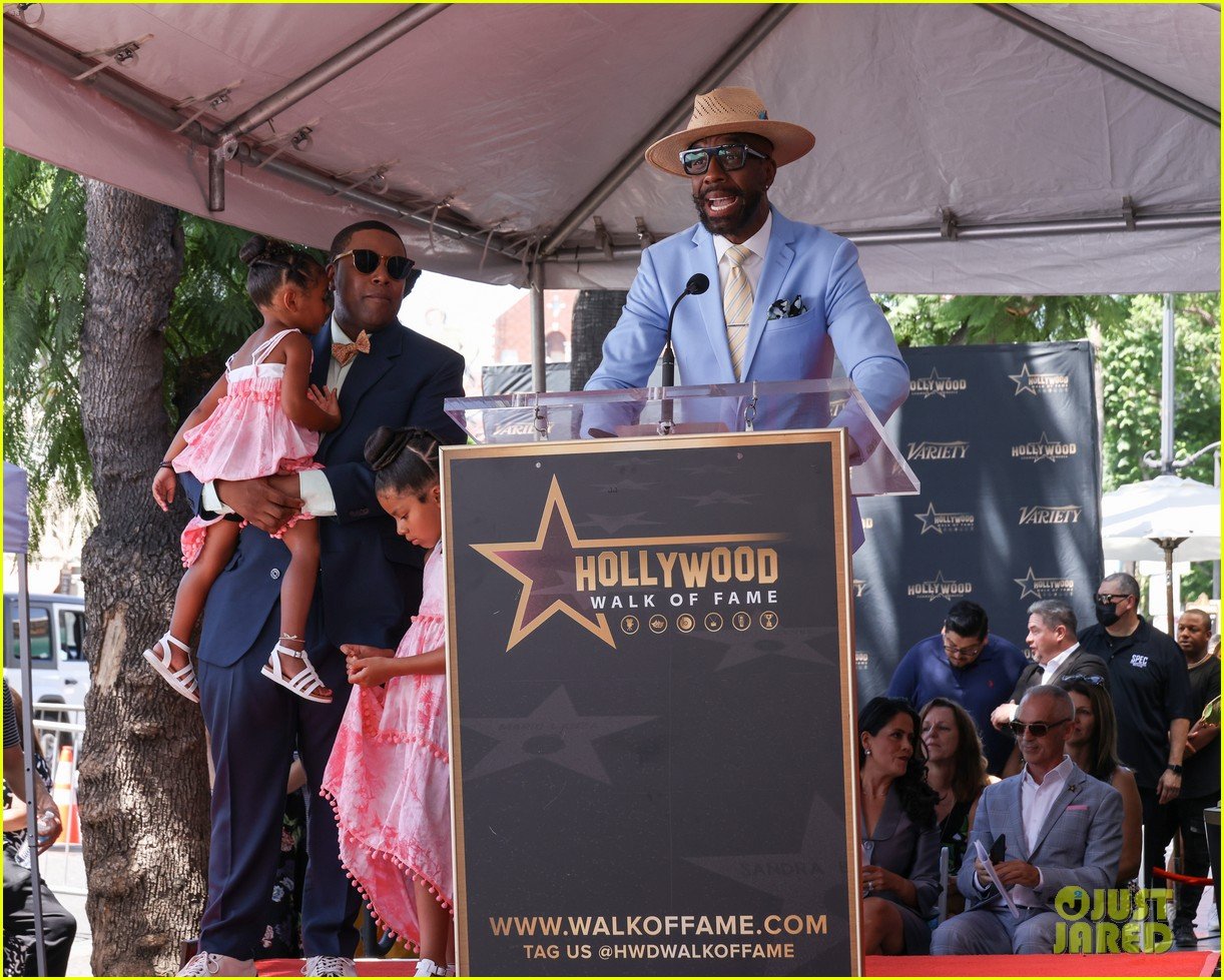 Kenan Thompson's Daughters Make Rare Public Appearance to Support Him ...