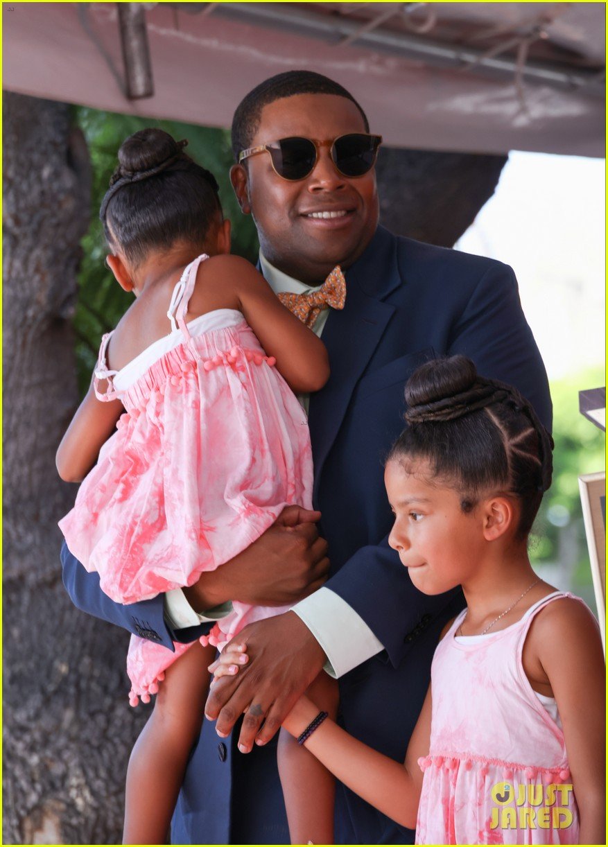 Kenan Thompson's Daughters Make Rare Public Appearance to Support Him ...