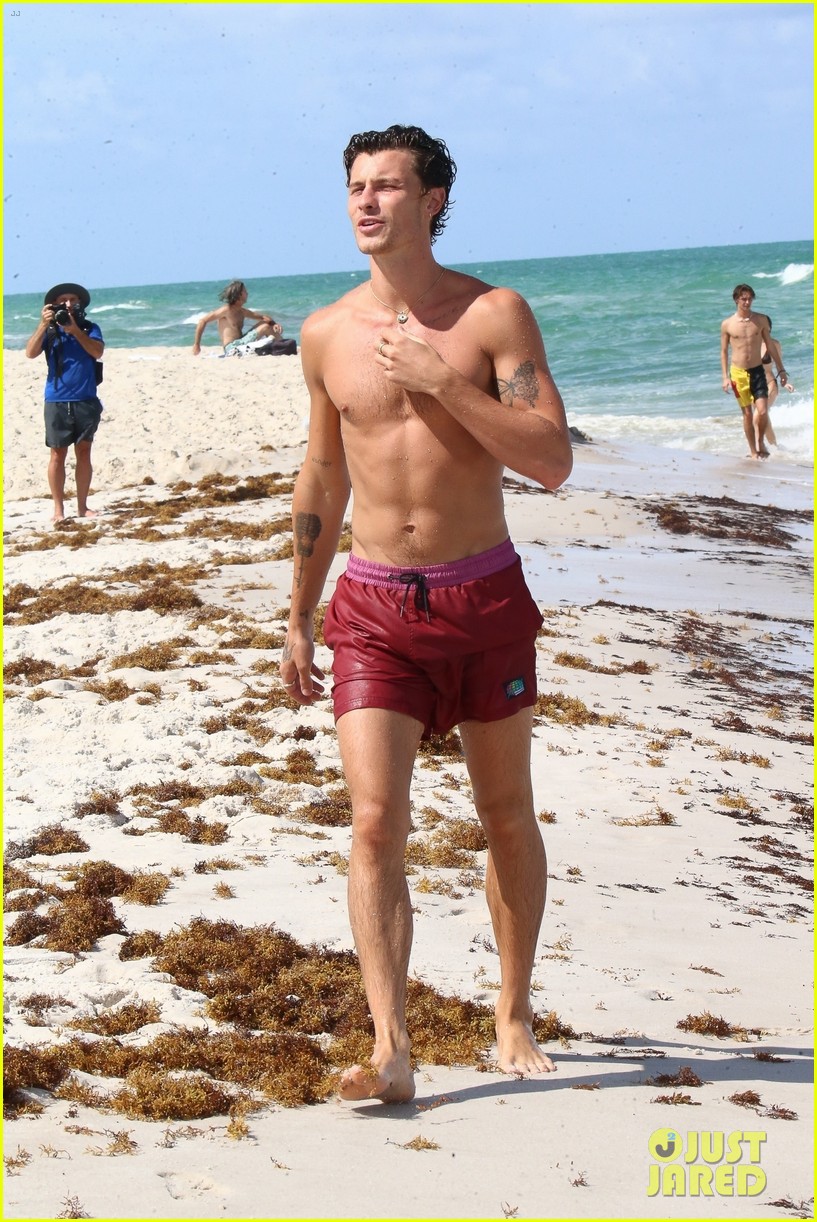 Shawn Mendes Spends Final Day as a 23-Year-Old at the Beach in Miami ...