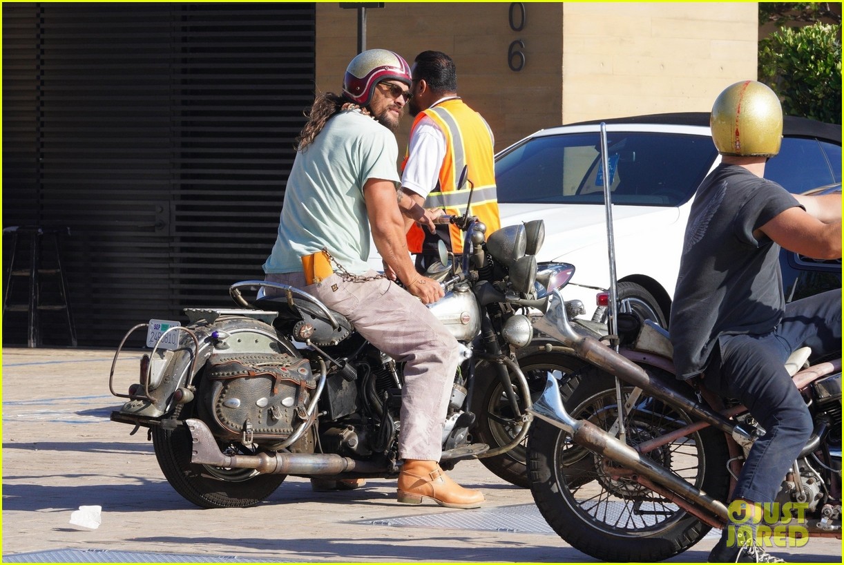 Jason Momoa Takes a Break from 'See' Press to Enjoy Lunch with a Friend ...