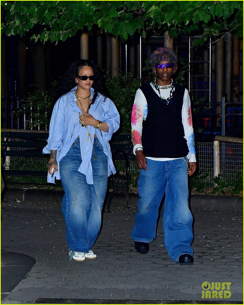 Rihanna Takes Another 4 AM Stroll With A$AP Rocky in NYC: Photo 4799518 ...