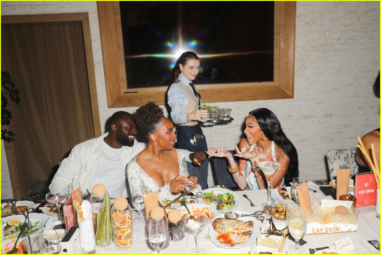 Winnie Harlow Celebrates Her Sun Care Brand Cay Skin at L.A. Dinner ...